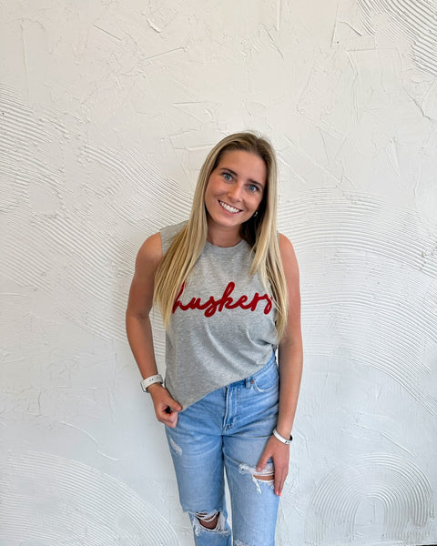 RED CURSIVE HUSKERS - GREY CROP TANK – H.FLYNN